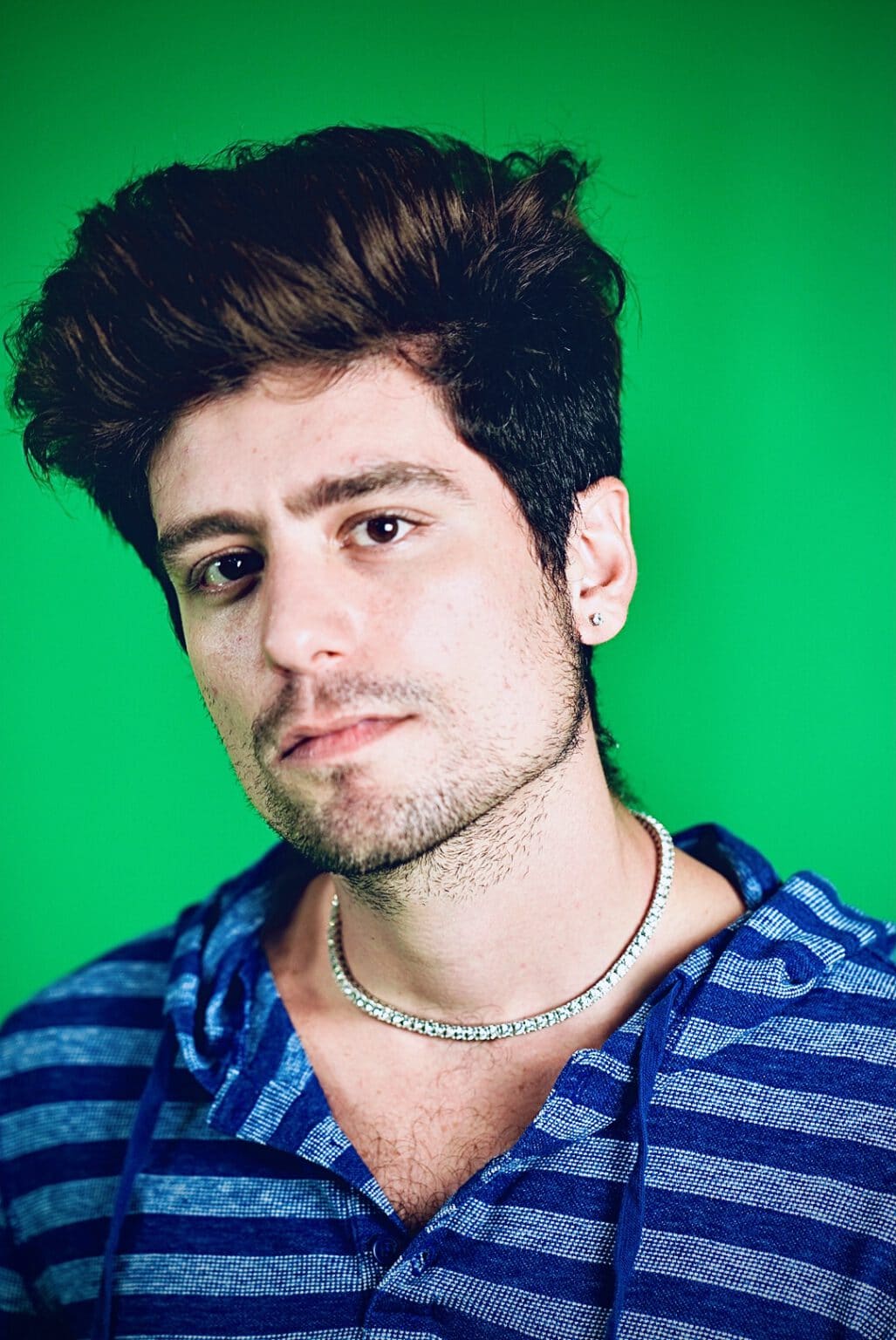 Singer Nyzar and the world of magic & open thoughts - Info Shymkent